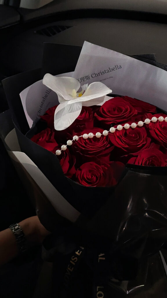 10 Stalks Fresh Red Roses Flower Bouquet - ChristaBella